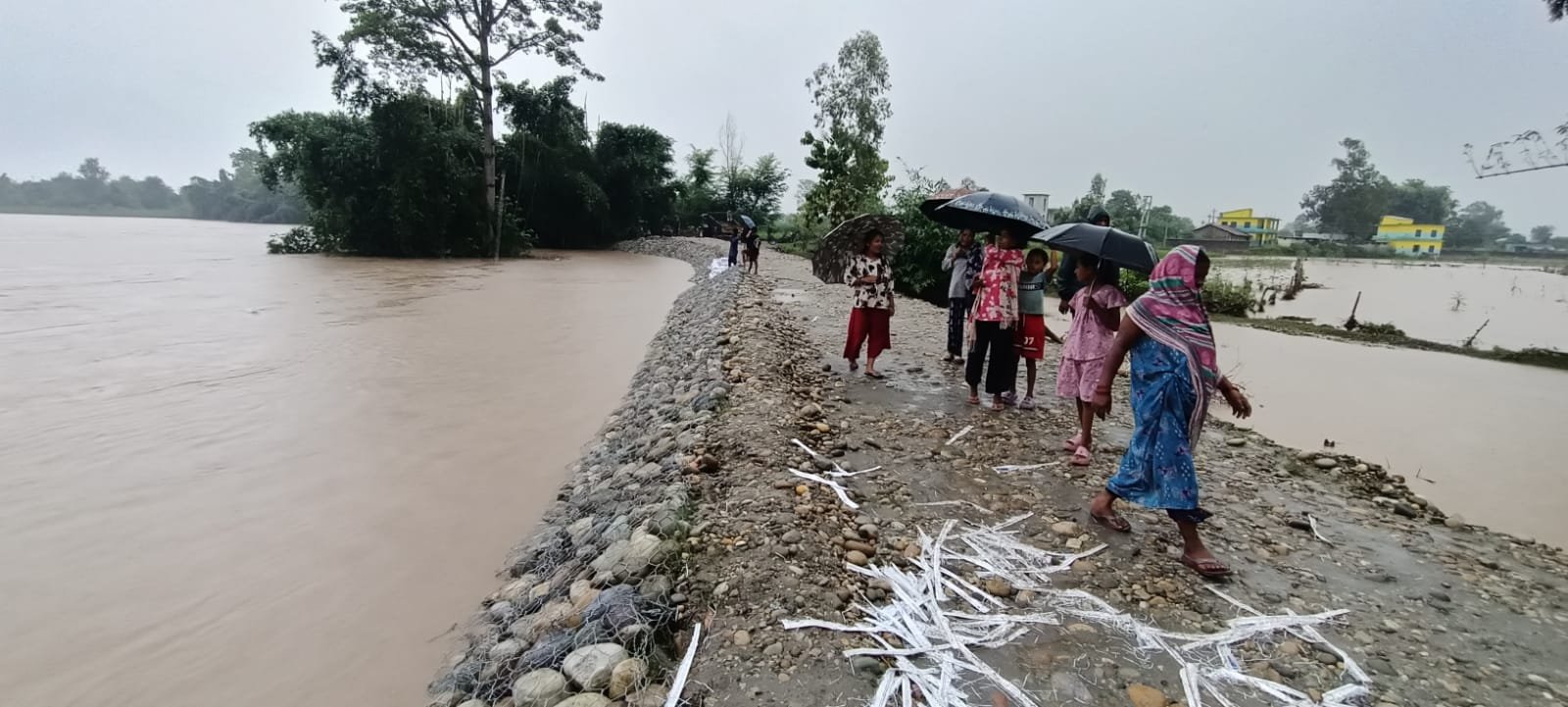 डुबानमा परेका दोधारा–चाँदनीका बासिन्दा घर फर्कन थाले - समयसीमा